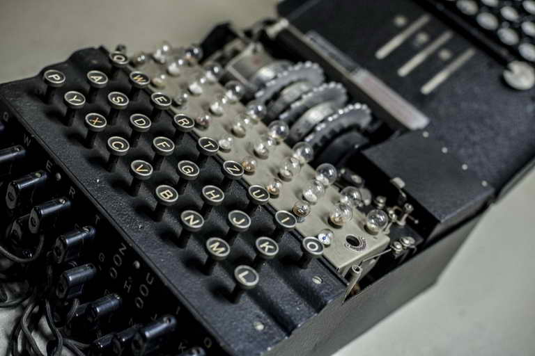 Alan Turing: caccia al codice Enigma - Mysteria
